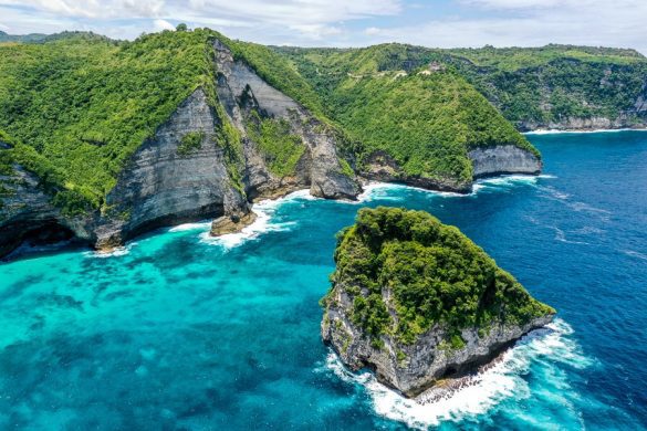 Paluang Cliff Viewpoint In Nusa Penida Bali