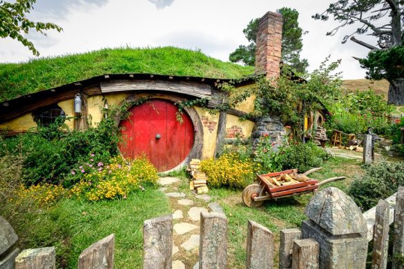 Hobbiton New Zealand: How To Visit The Shire Movie Set