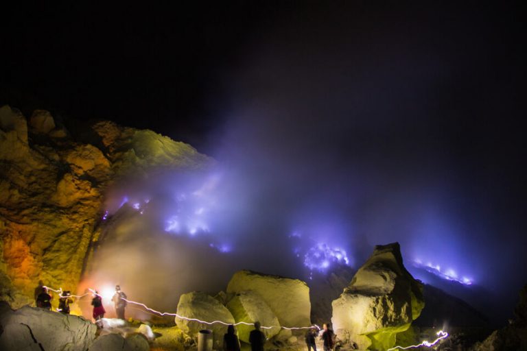 How To Visit Kawah Ijen: Volcano Lake & Blue Fire In Java