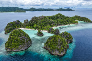 Misool Travel Guide For Raja Ampat, Indonesia - INSPERIA Travel Agency