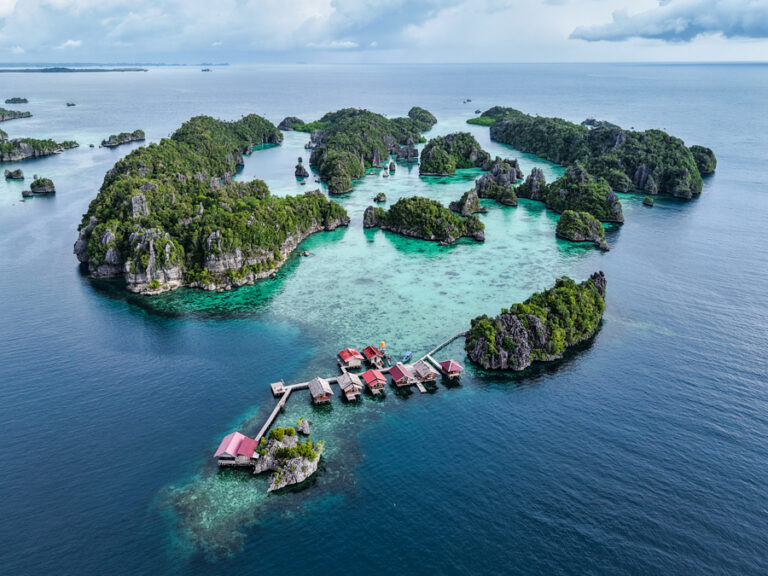 Misool Travel Guide For Raja Ampat, Indonesia - INSPERIA Travel Agency